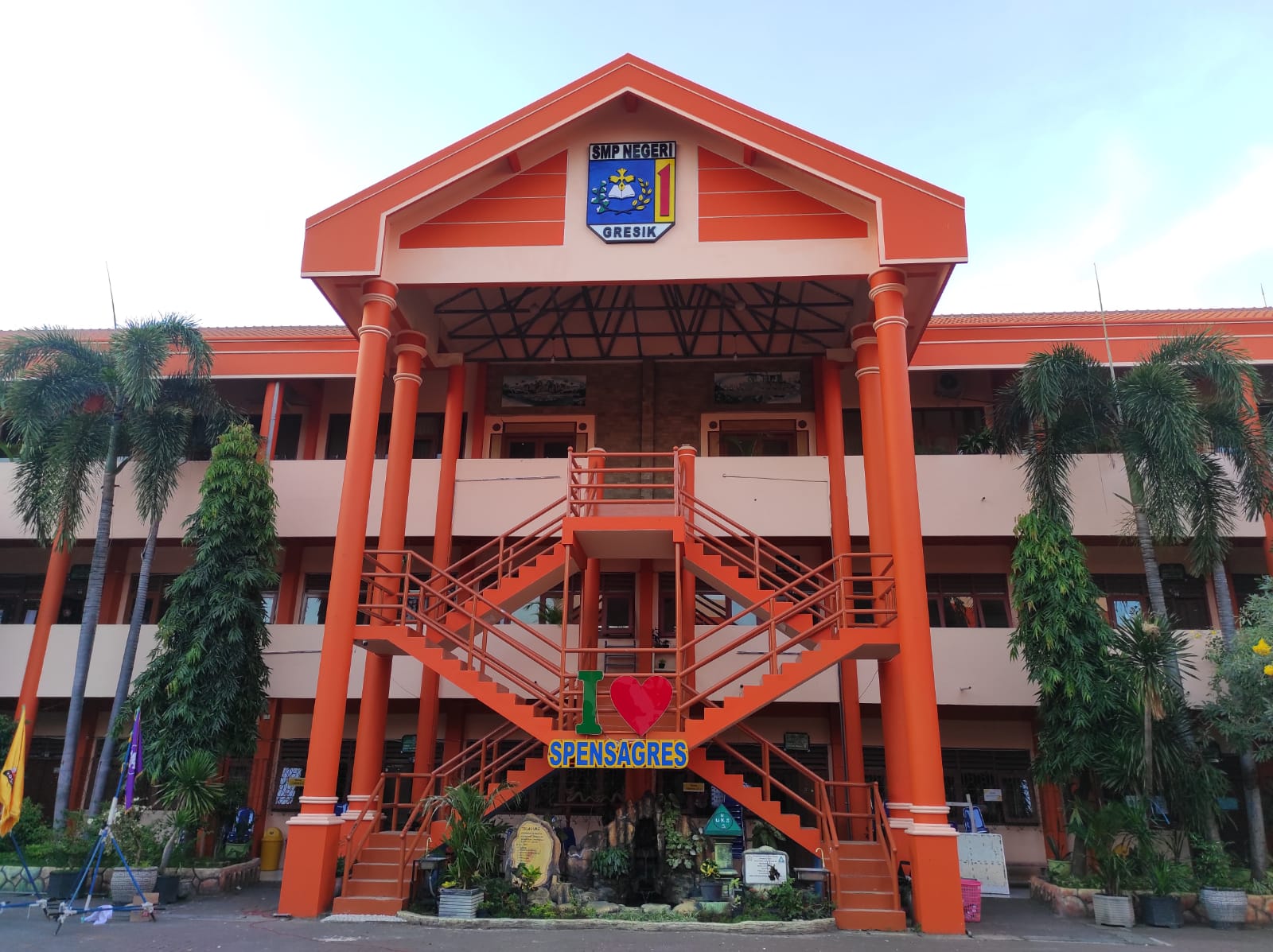 UPT SMPN 1 GRESIK – Sekolah Unggulan